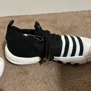 adidas | Shoes | Trae Youngs 2s Brand New With Tags | Poshmark